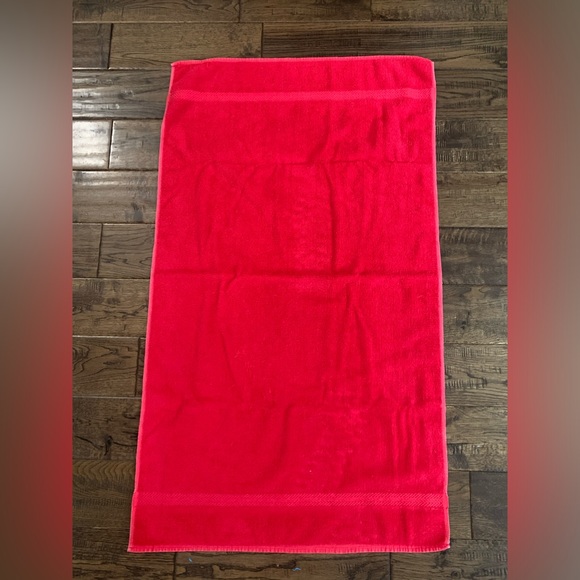 CANNON | Bath | Vintage Cannon Red Bath Towel | Poshmark